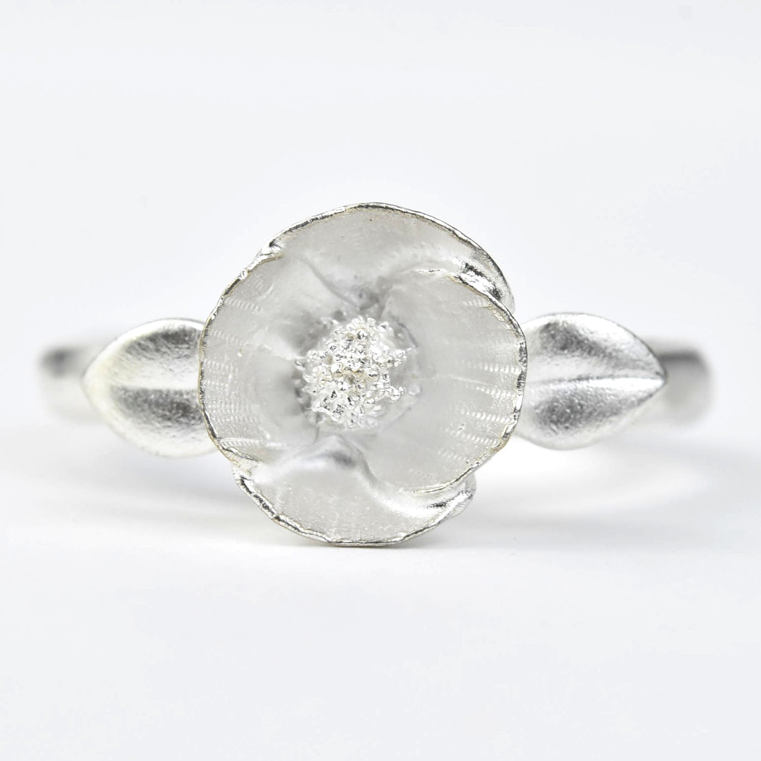 Dainty Poppy Ring – Goldmakers Fine Jewelry